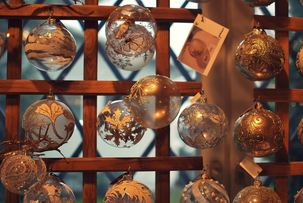 Jak powstaje bombka? Wizyta w fabryce Silverado | Skomplikowane