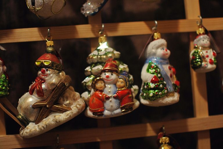 Jak powstaje bombka? Wizyta w fabryce Silverado | Skomplikowane